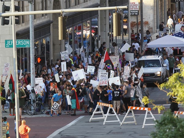 Hundreds demonstrate at downtown rally | The Blade