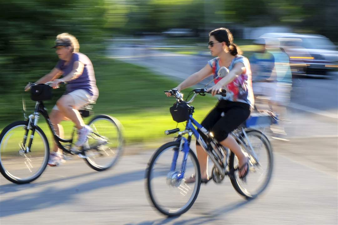 Perrysburg Slow Roll - The Blade