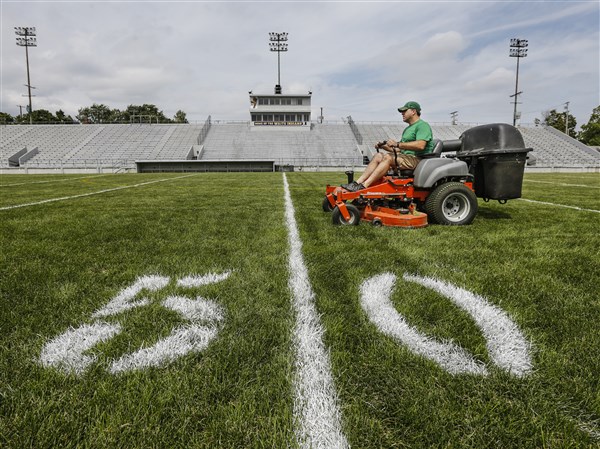 2 games open gridiron season today | The Blade