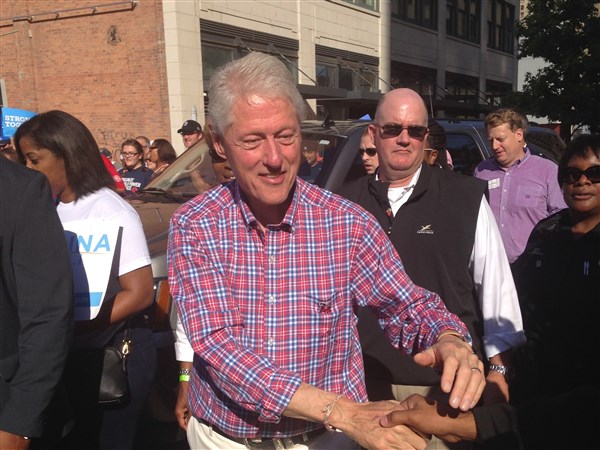Bill Clinton walks with union workers in Detroit parade | The Blade