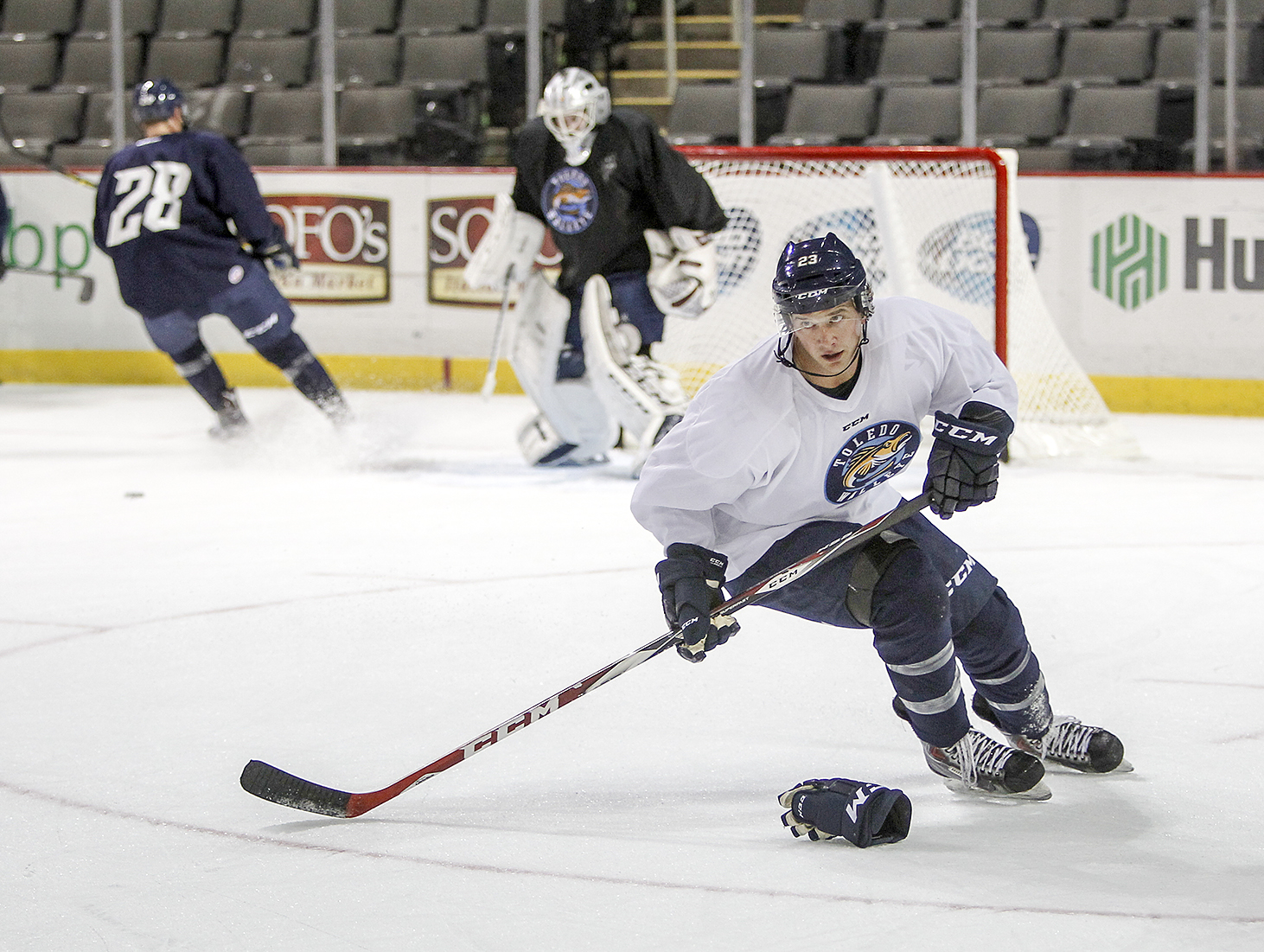 Hirschfeld returns to ice with Walleye - The Blade