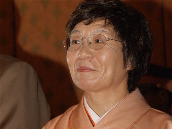 Junko Tabei, first woman to climb Everest, dies at 77 | The Blade