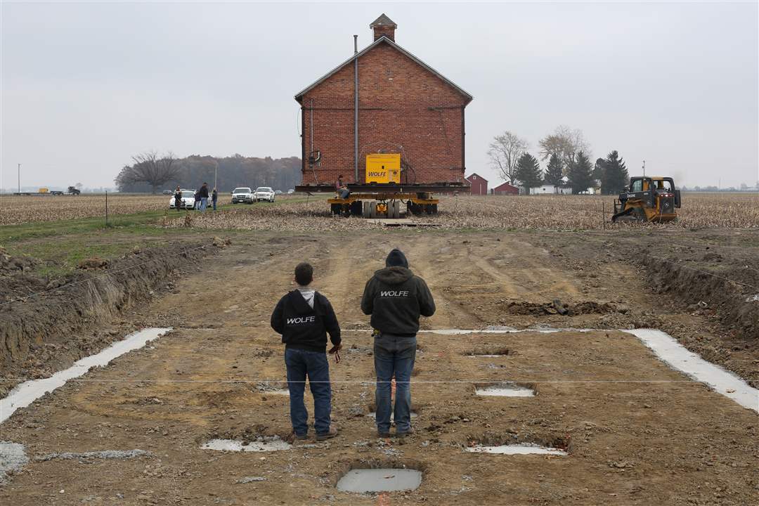 Historic schoolhouse hits the road - The Blade