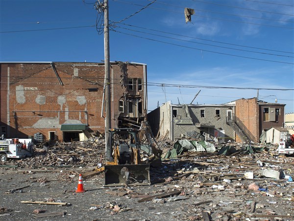 Officials search for cause of deadly Illinois gas explosion | The Blade