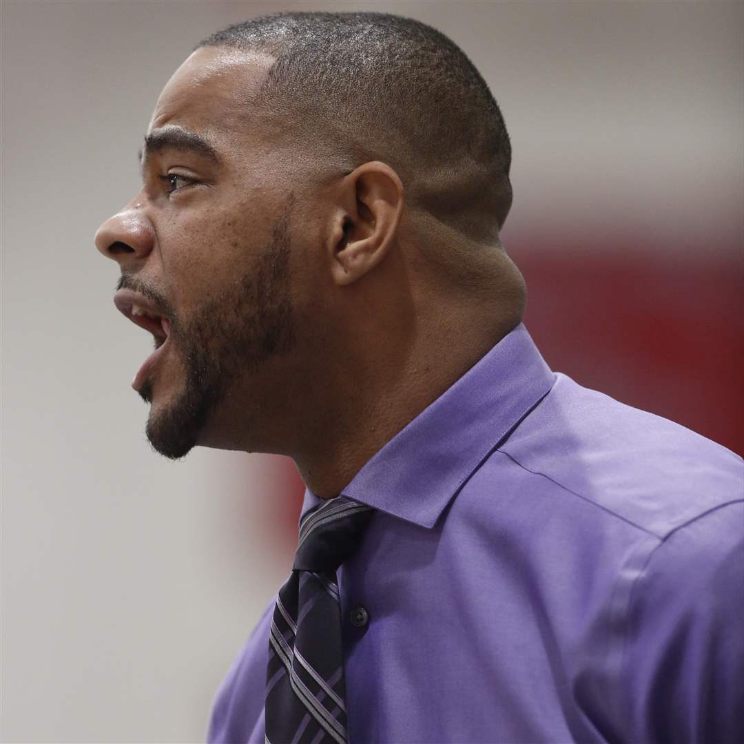 IN PICTURES: St. Francis 64, Whitmer 53 - The Blade