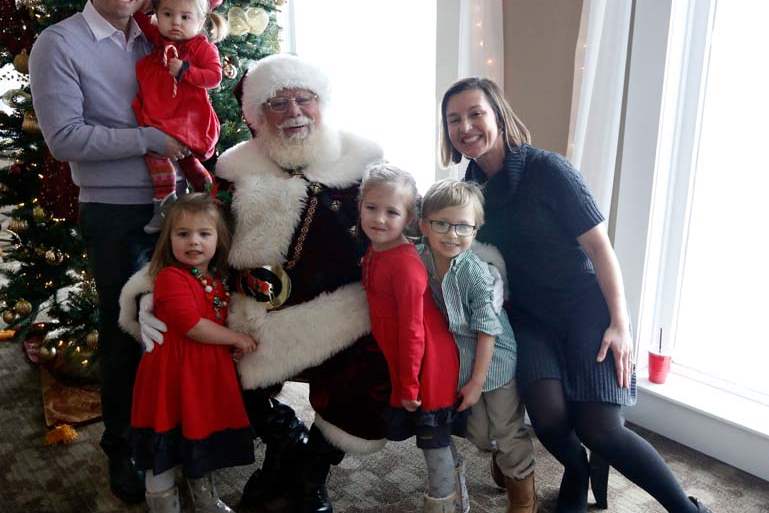 On The Town: Holiday Cheer - The Blade