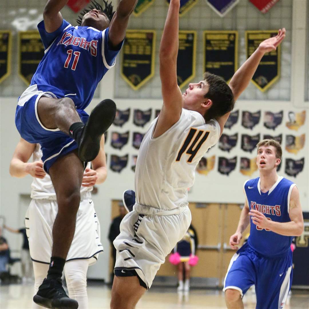 IN PICTURES: St. Francis 63, Whitmer 60 - The Blade