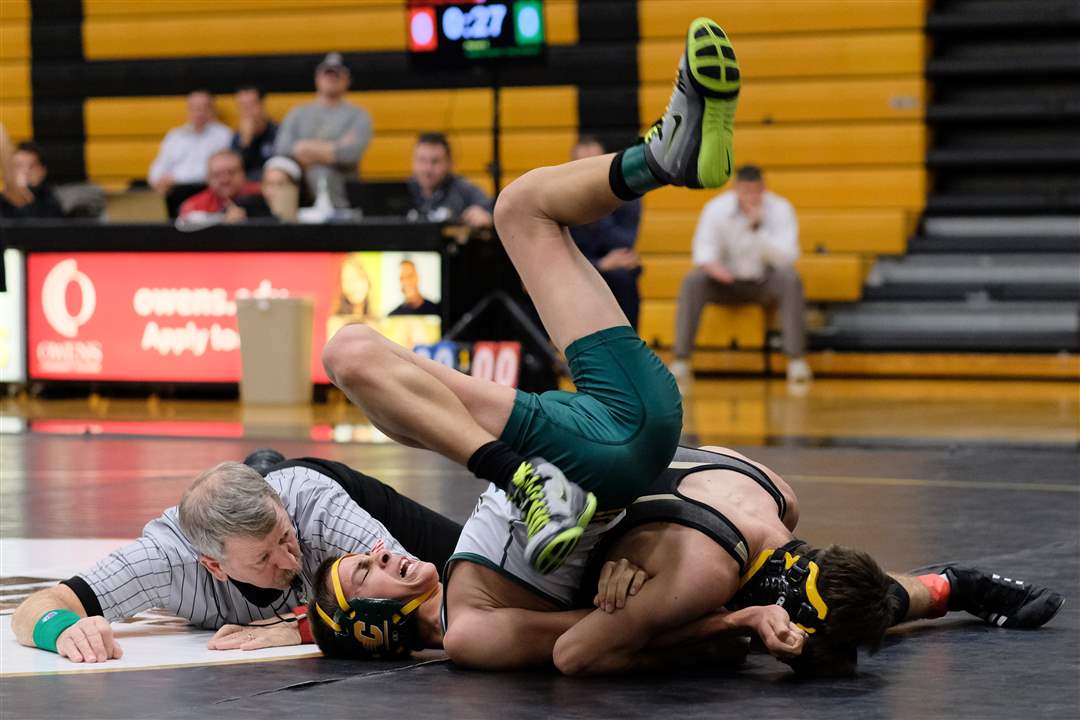IN PICTURES: Division I state team duals wrestling - The Blade