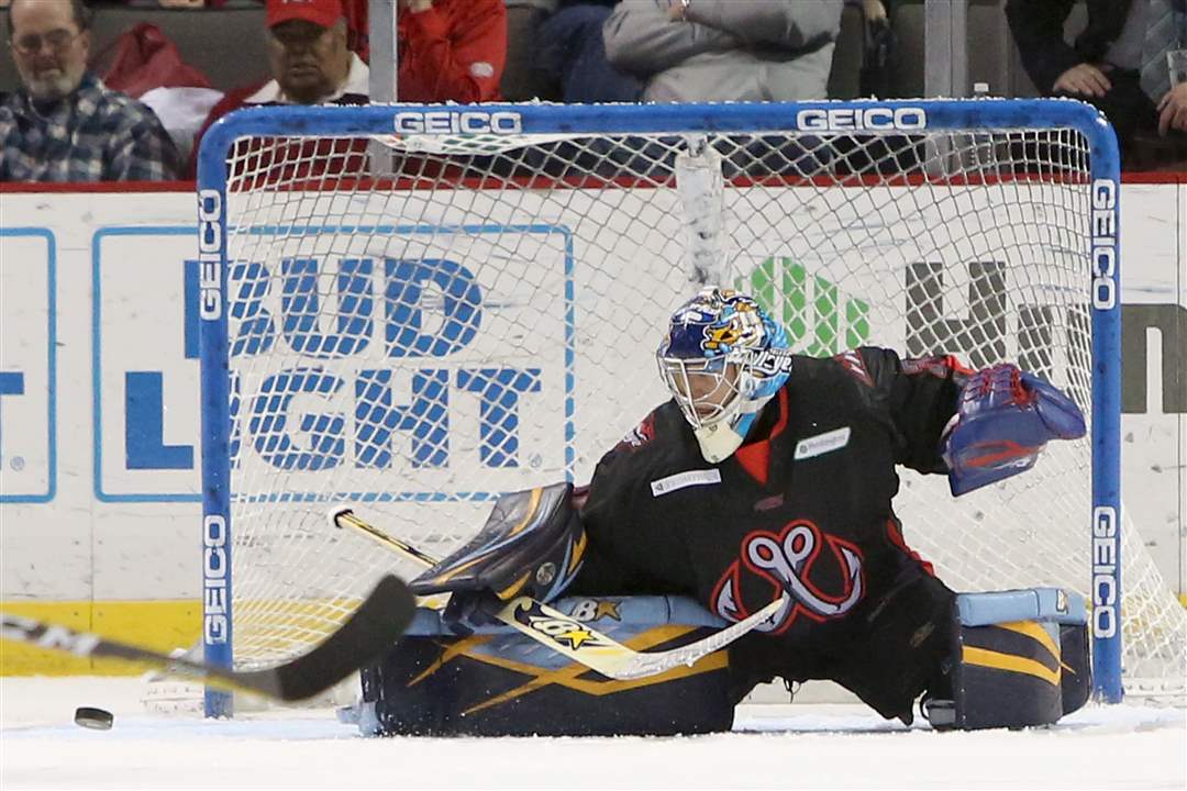 IN PICTURES: Reading 7, Walleye 5 - The Blade