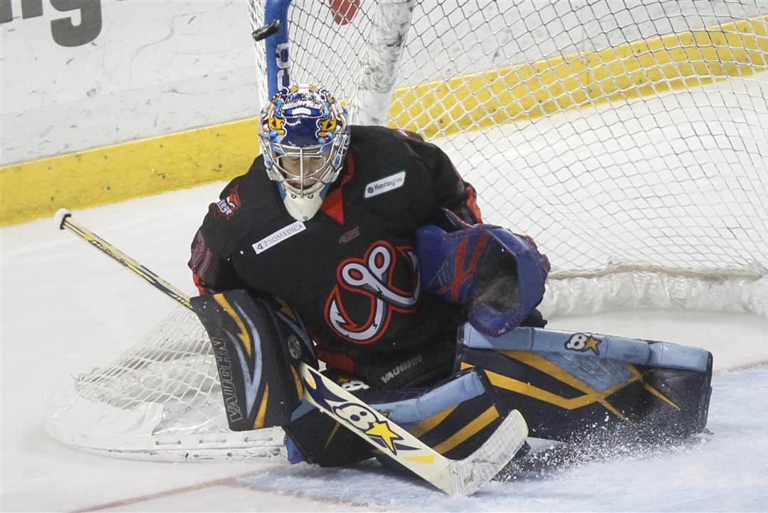 IN PICTURES: Reading 7, Walleye 5 - The Blade