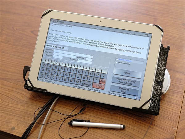 Lucas County to trade paper for tablets | The Blade