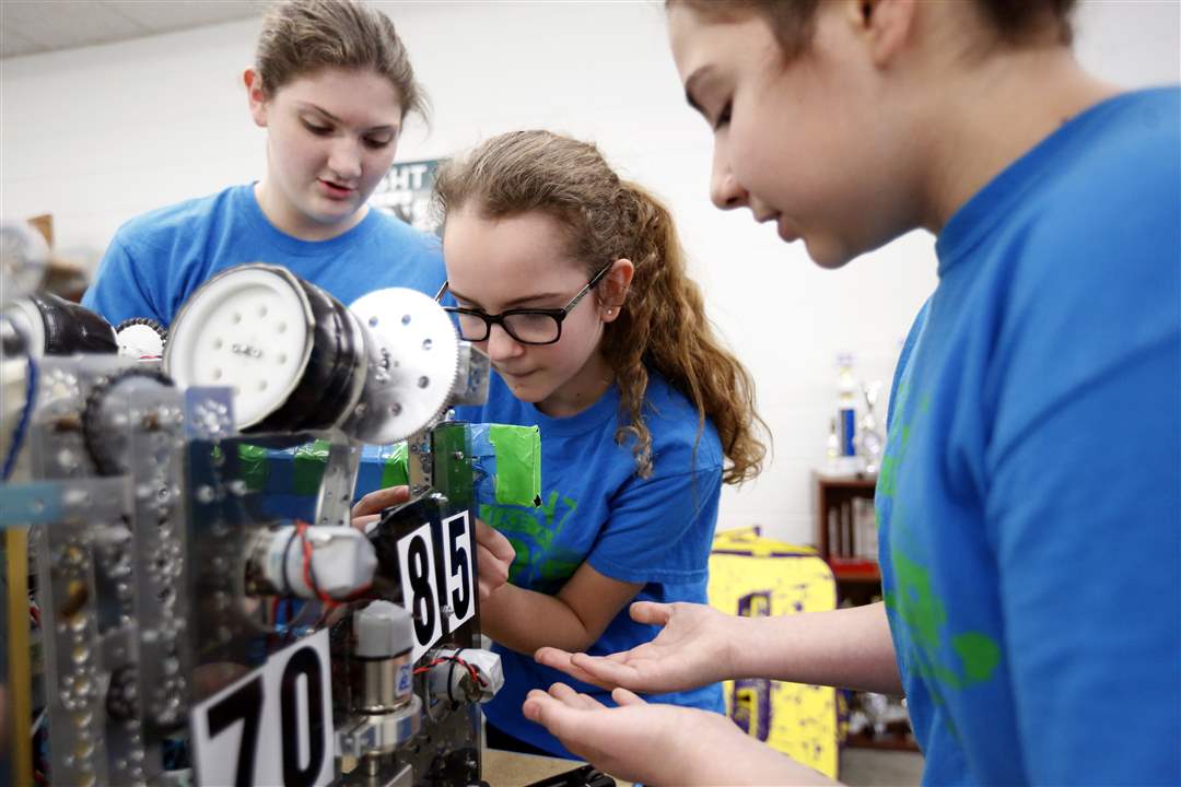 Bedford Express robot reveal - The Blade