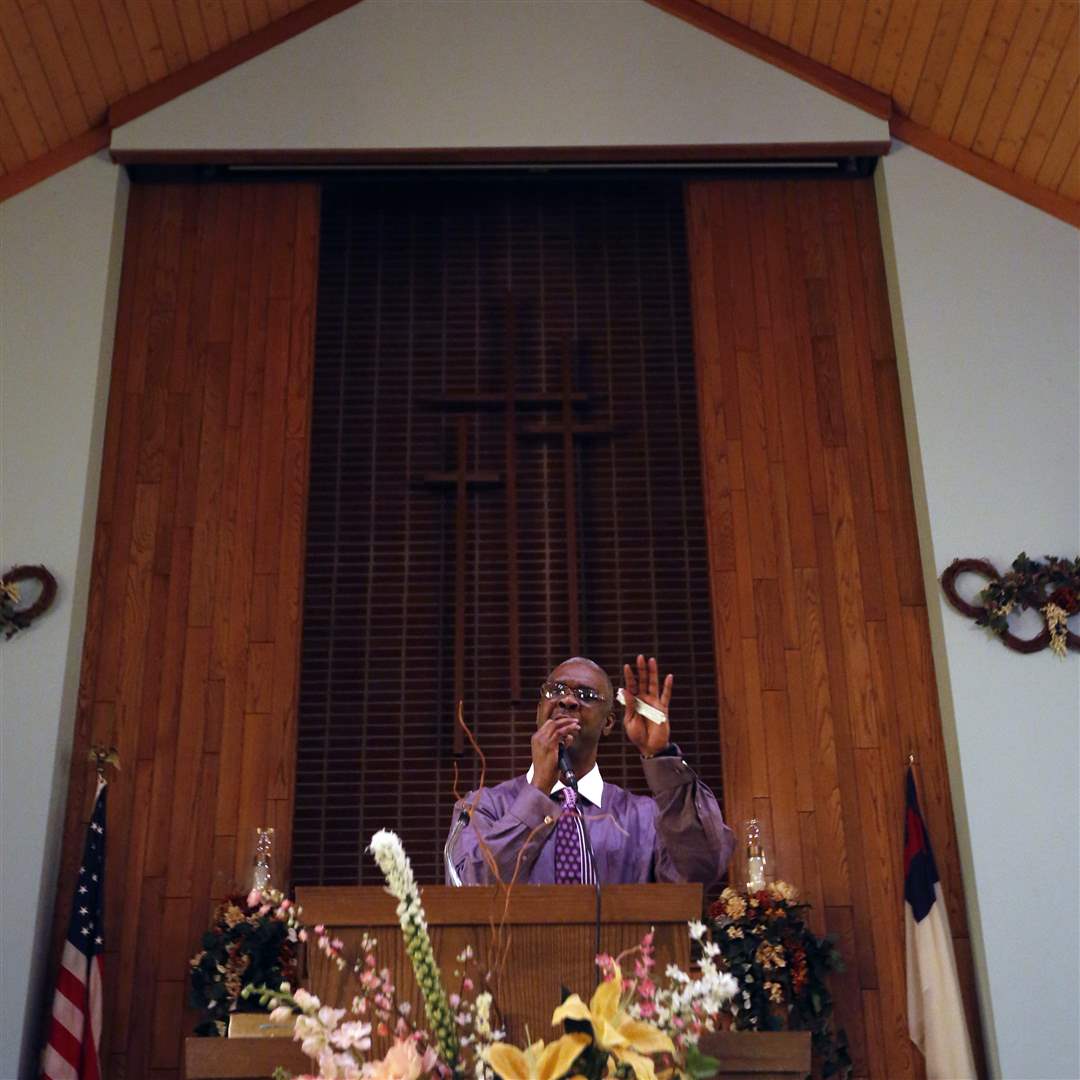 Ralph Warren speaks at St. Stephen's Church of God In Christ - The Blade