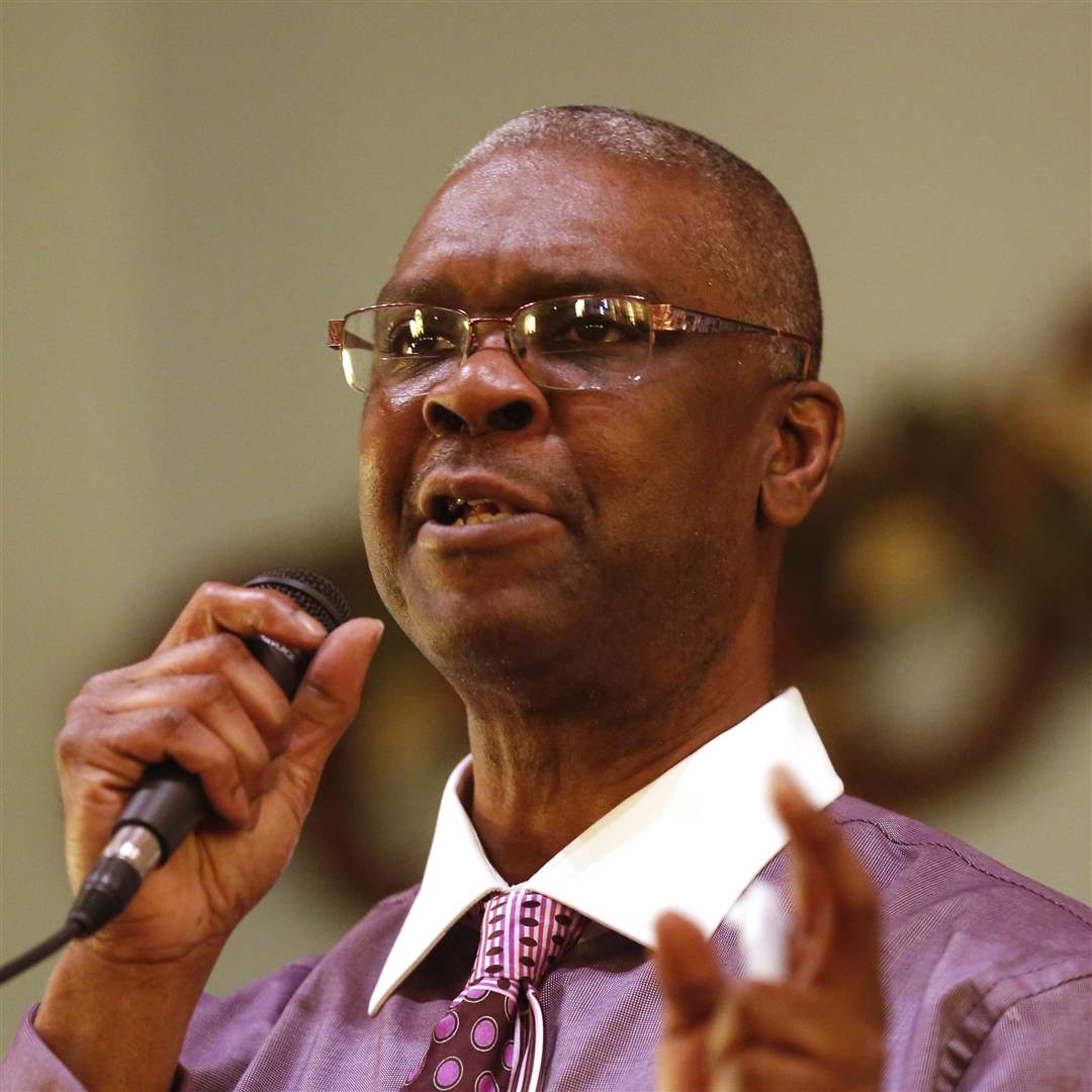 Ralph Warren speaks at St. Stephen's Church of God In Christ - The Blade