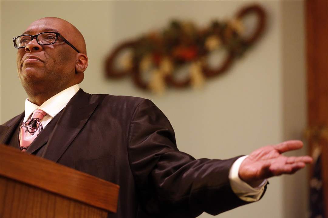 Ralph Warren speaks at St. Stephen's Church of God In Christ - The Blade