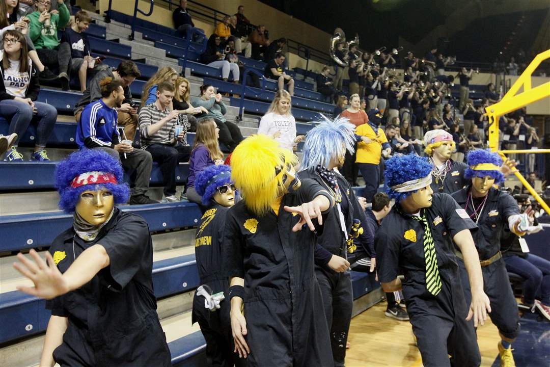 IN PICTURES: Western Michigan 61, UT men 56 - The Blade