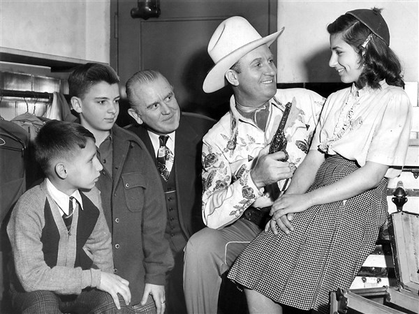 Autry sells out Sports Arena | The Blade