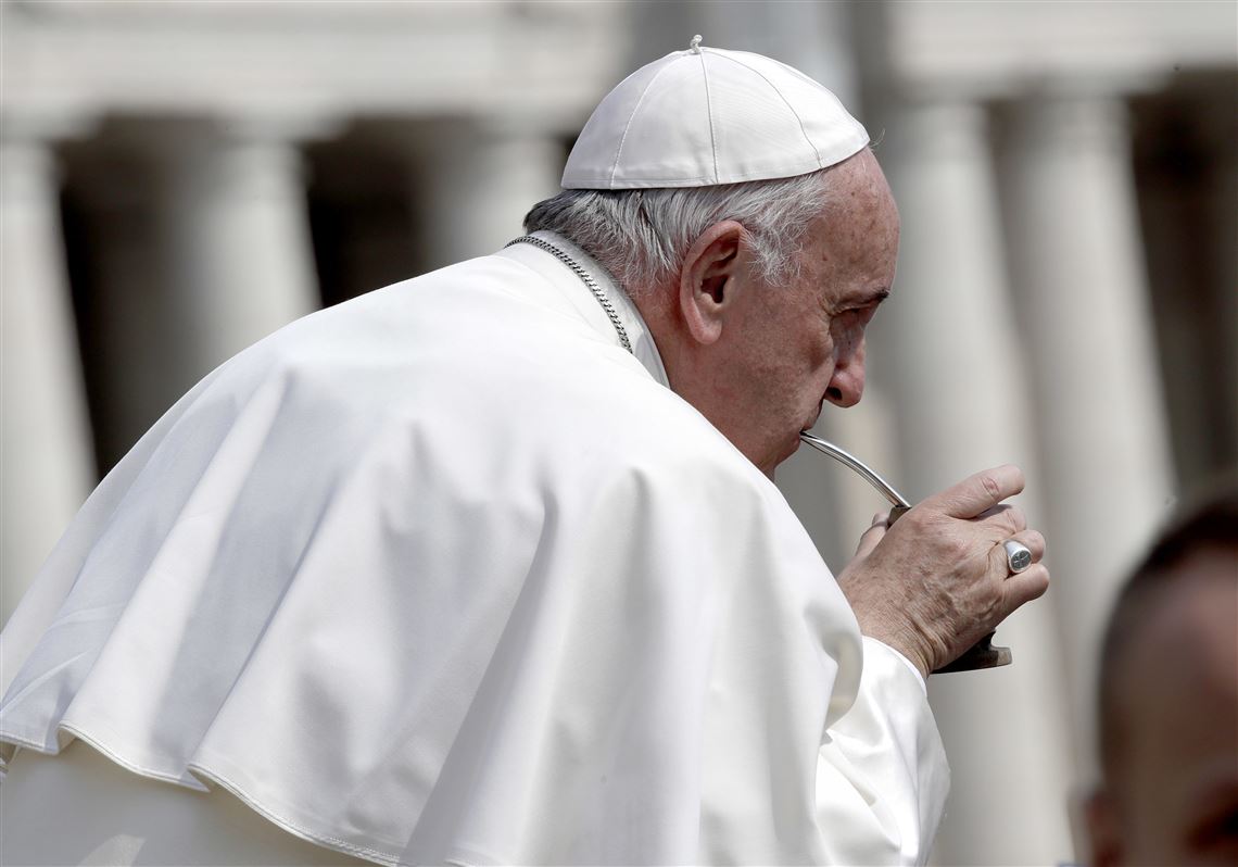 Pope Francis Washing Feet Of Prisoners