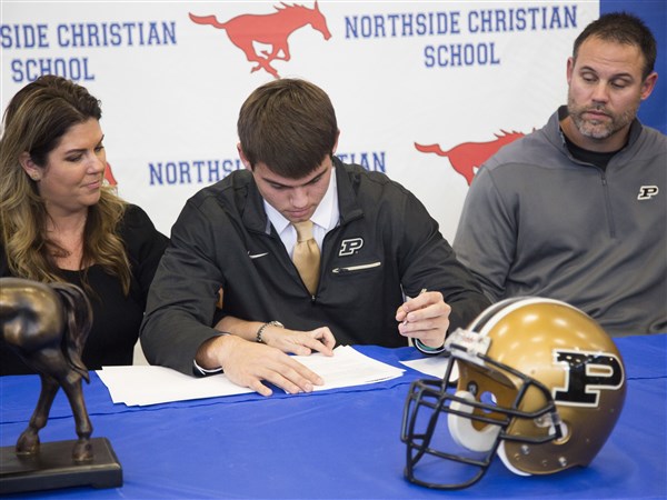 NCAA adopts early signing period, 10th coach for football | The Blade