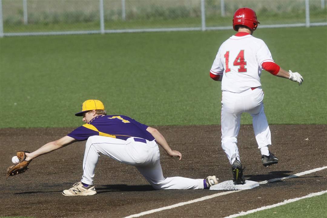 IN PICTURES: Maumee 6, Central Catholic 3 - The Blade