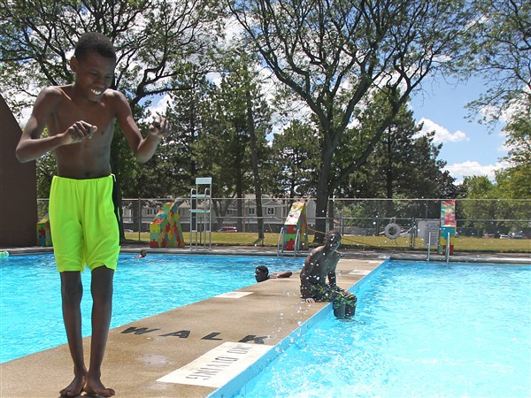 Donation to cover 1,000 entries to Toledo pools | The Blade
