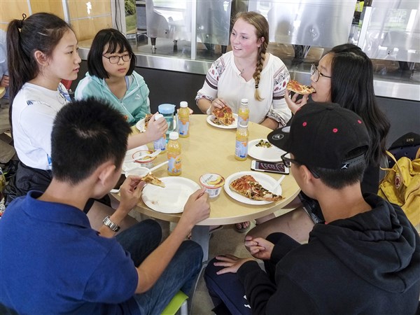 Visiting Chinese students soak in knowledge about area | The Blade