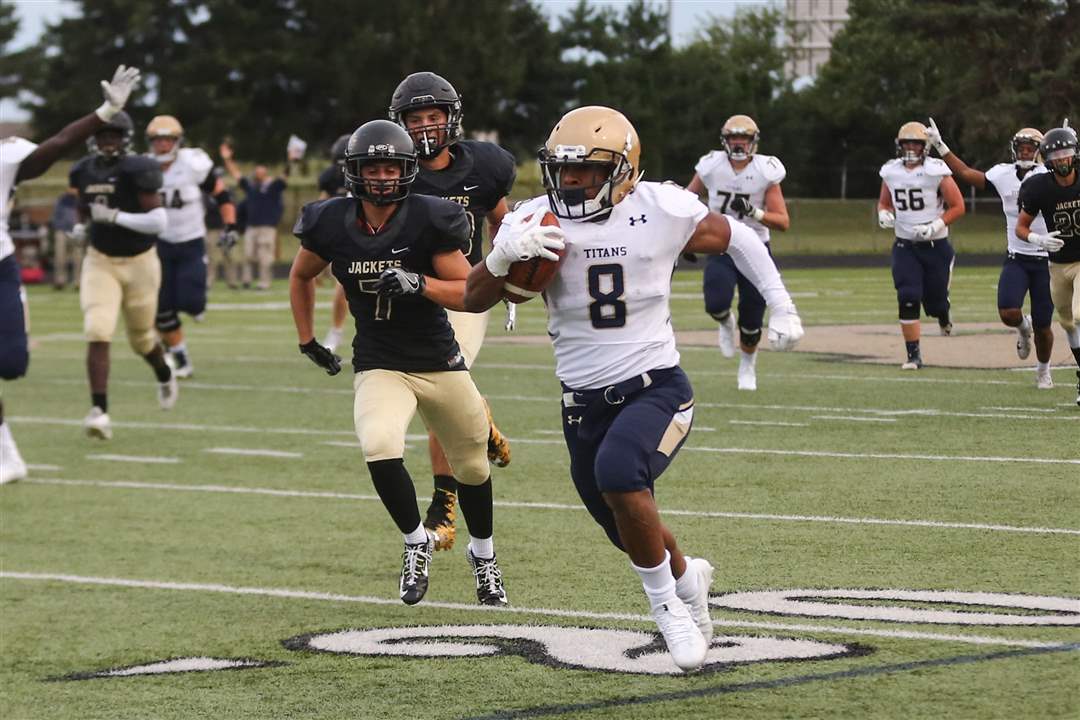 IN PICTURES: St. John's Jesuit 17, Perrysburg 6 - The Blade