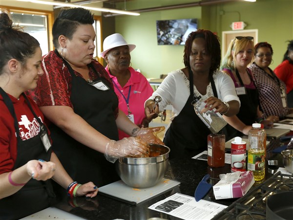 Delicious lessons: Cooking Matters classes teach adults to make ...
