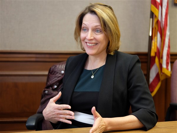 Connie Pillich stumps for governor in Toledo | The Blade