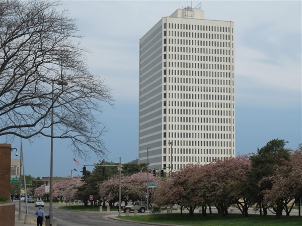 Lucas County employees to contribute health care payments | The Blade