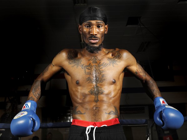 Toledo's Robert Easter, Jr., lives out boxing dream | The Blade