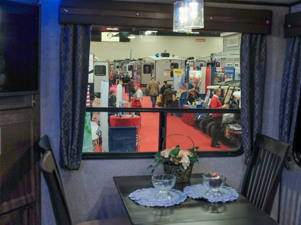 RV show draws avid campers downtown | The Blade