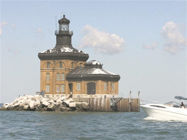 Signaling memories: Storytelling highlights Toledo Lighthouse Festival ...