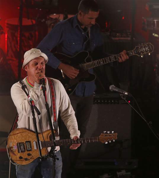 Modest Mouse rocks Stranahan Theater - The Blade