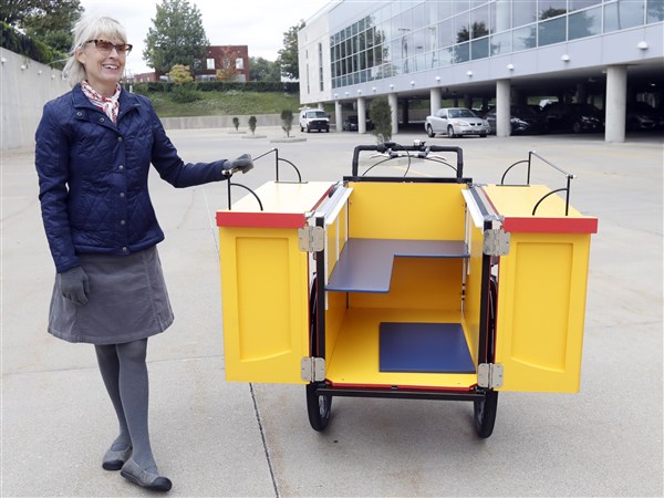 Toledo library unveils new mini-library on wheels | The Blade