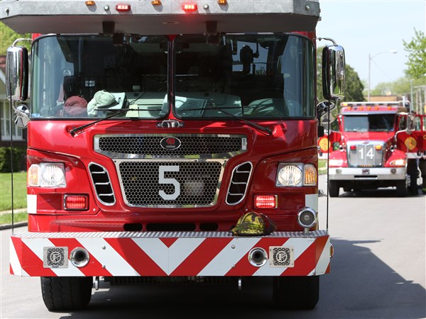 Hangar catches fire at Fostoria Airport | The Blade