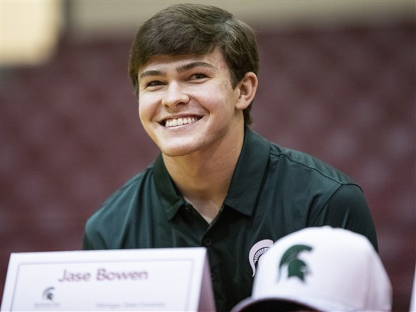 Jase Bowen gets best of both worlds on signing day | The Blade