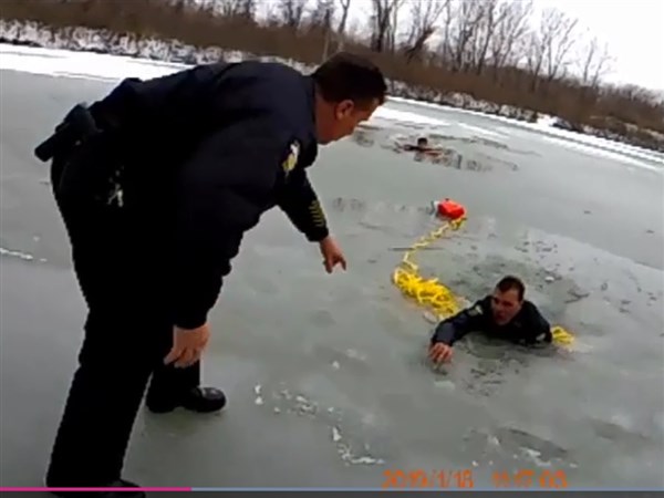 Toledo police release video of icy water rescue | The Blade