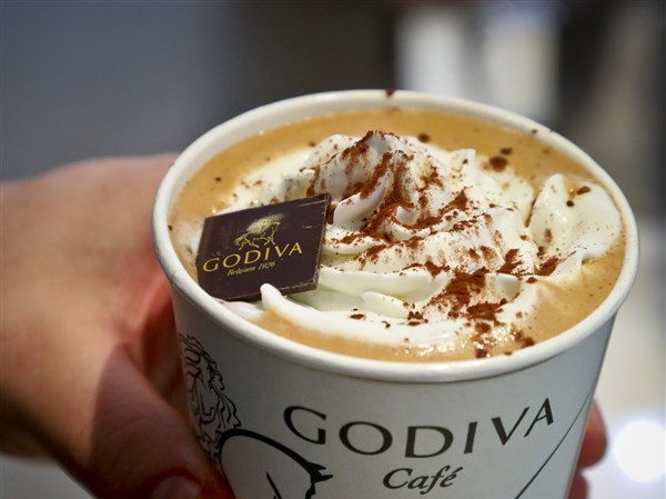 Thinking outside the gold box: Godiva to open 2,000 cafes | The Blade