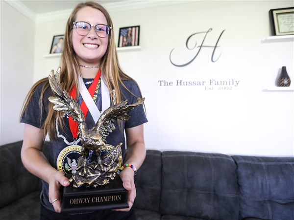 'More to look forward to': Girls welcome chance to wrestle at state ...