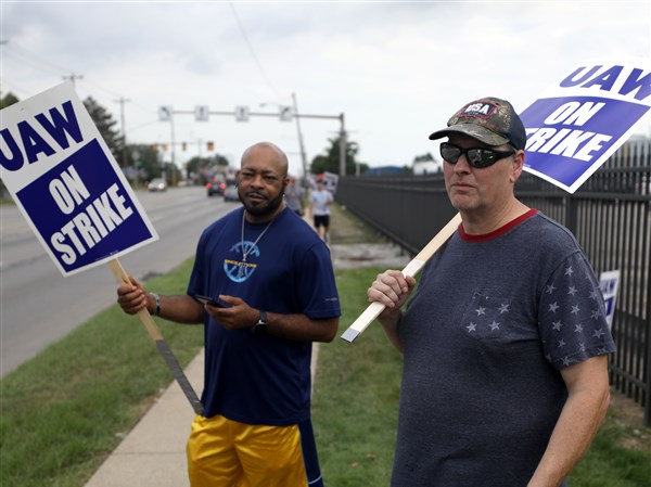 Displaced Lordstown workers feeling effect of UAW strike | The Blade