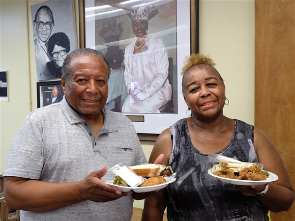 Bowling to benefit the hungry | The Blade