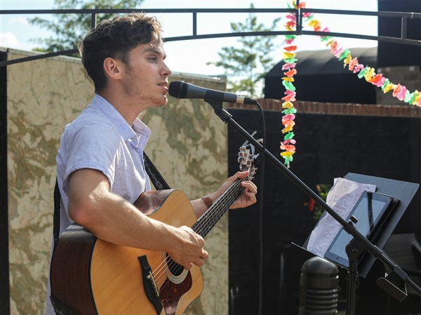 Maumee's Max Boyle advances on 'The Voice' | The Blade