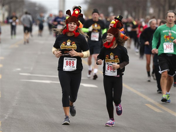 Hot to trot: Turkey Chase participants relish Thanksgiving Day | The Blade
