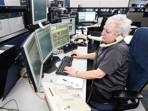 Committee approves consolidation of Lucas County 911 operations | The Blade