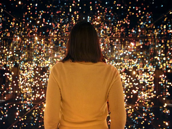Room to glow: Kusama's 'Fireflies on the Water' begins run at Toledo ...