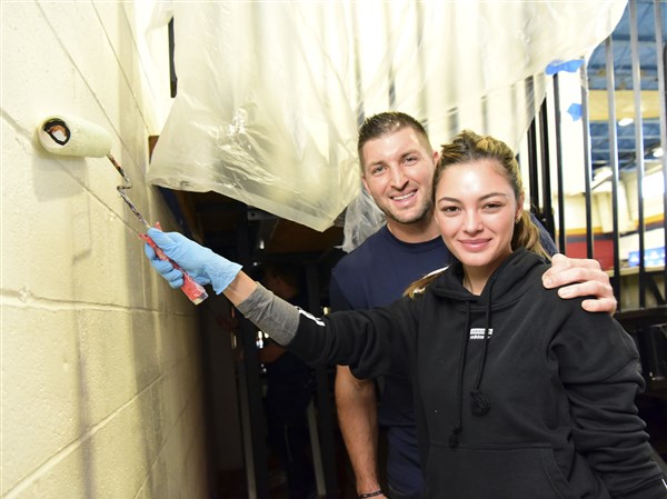 Tim Tebow marries former Miss Universe in South Africa | The Blade