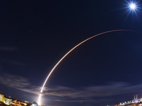 Solar Orbiter begins mission to send back photos of sun’s poles | The Blade