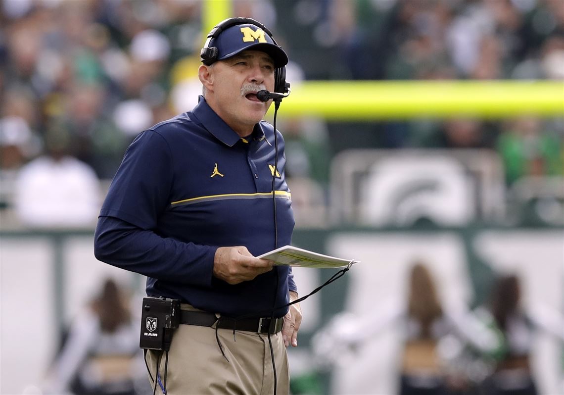 The CoachComm headset used by the vast majority of FBS coaches has a ...