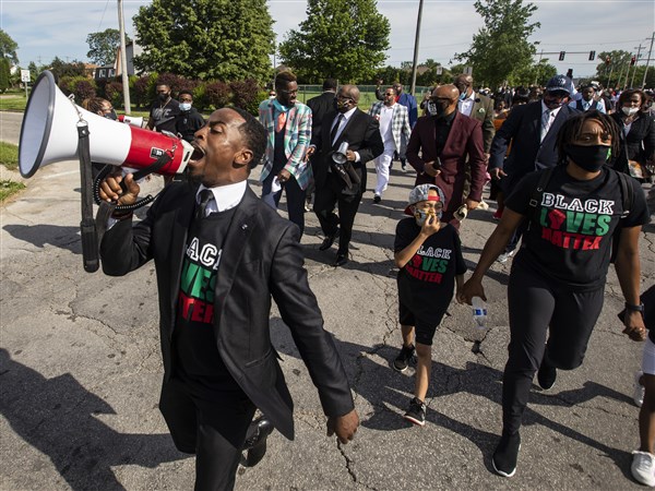 Photo Gallery: Hundreds march on Dorr Street | The Blade